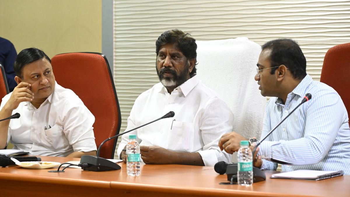 Telangana Deputy CM asks power utilities staff to ensure quality power ... Telangana Deputy CM asks power utilities staff to ensure quality power ...